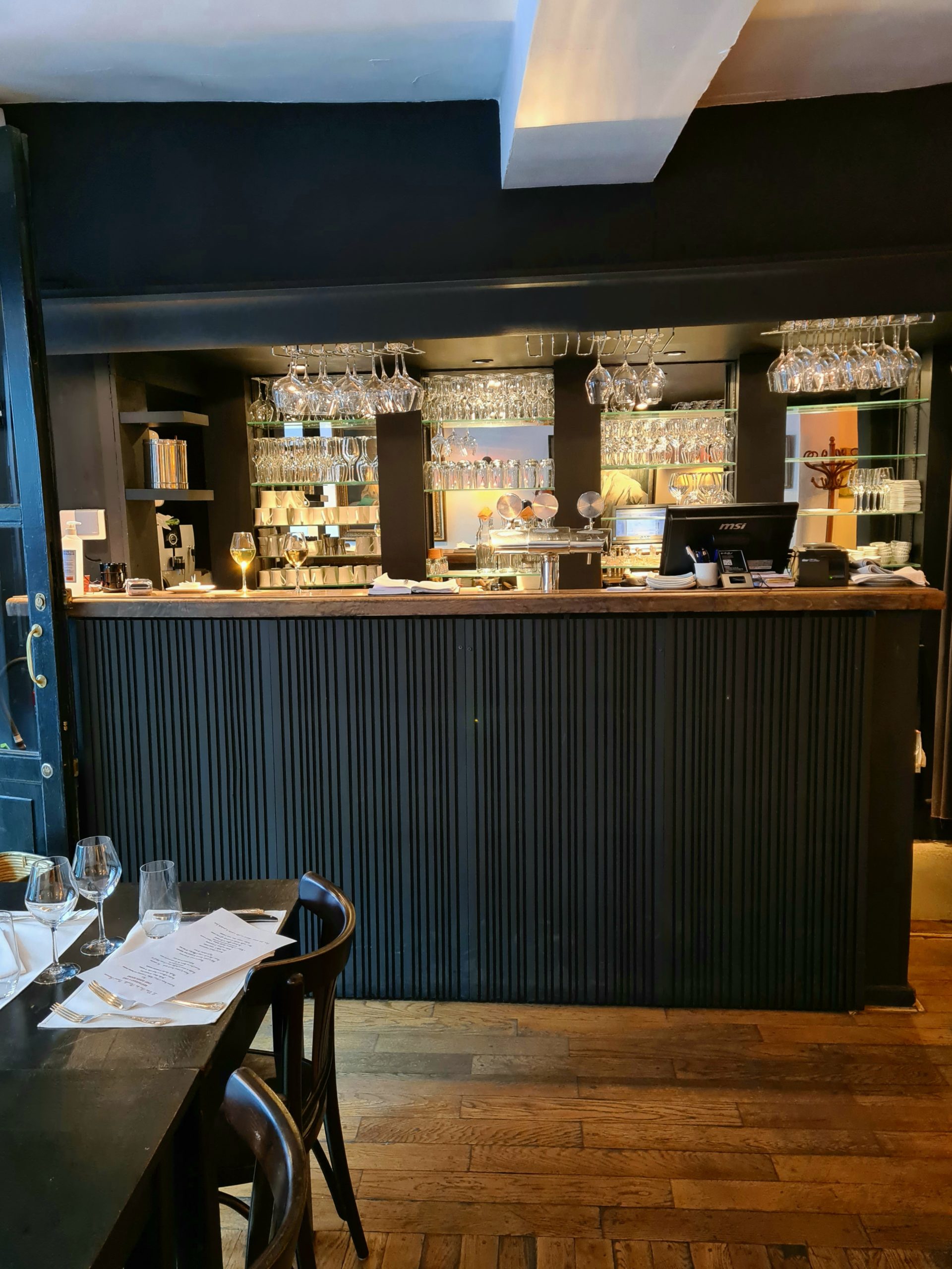 Wine Bar des Marolles - Melo on the Cake